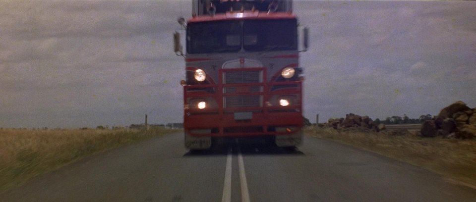 IMCDb.org: 1977 Kenworth K-124 in "Mad Max, 1979"