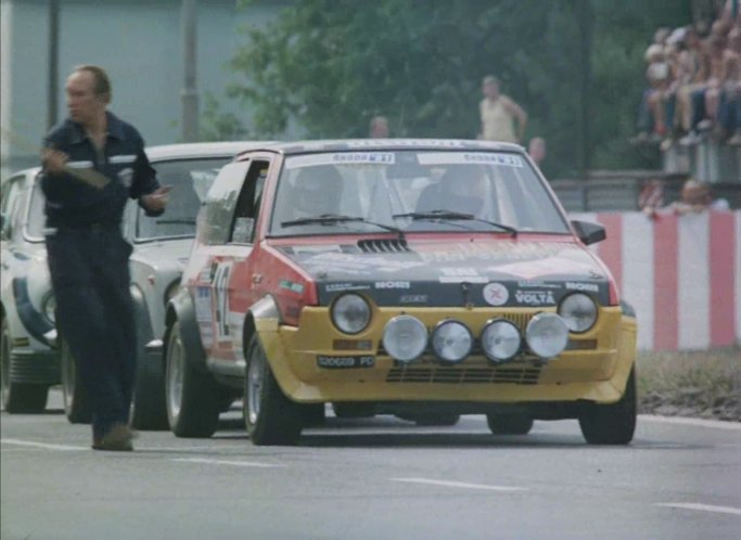IMCDb.org: 1979 Fiat Ritmo Abarth 75 Group 2 1a serie [138A] in "Upir z ...